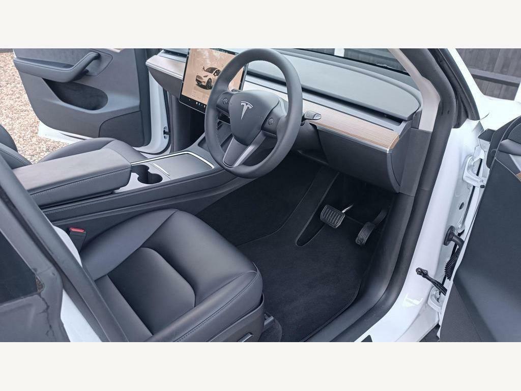 Used 2024 Tesla Model Y LC24BJV (Dual Motor) Long Range Auto 4WDE 5dr ...