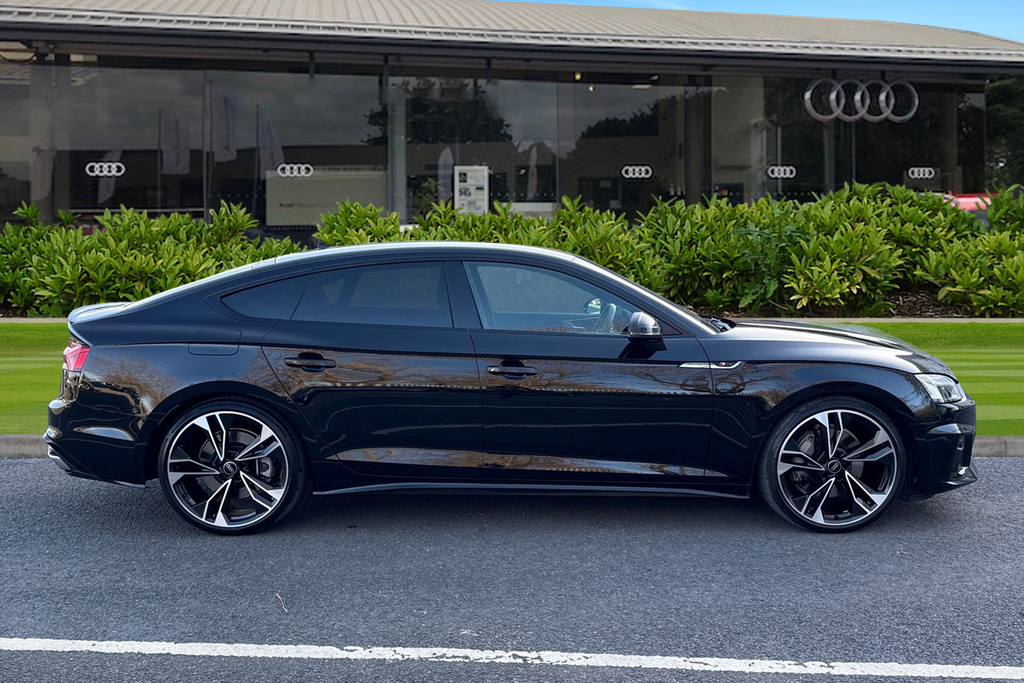 Used 2022 Audi A5 2.0 TFSI 40 Black Edition Sportback 5dr Petrol S T on ...