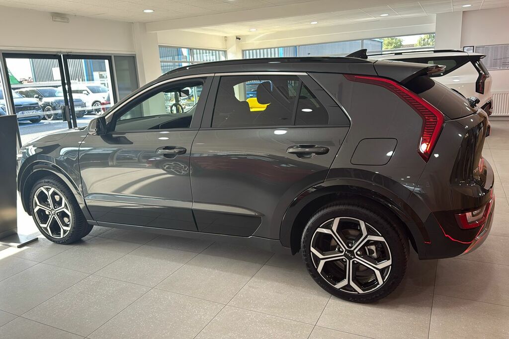 Used 2025 Kia Niro FH25VSG 1.6h GDi 4 DCT Euro 6 (s/s) 5dr on Finance